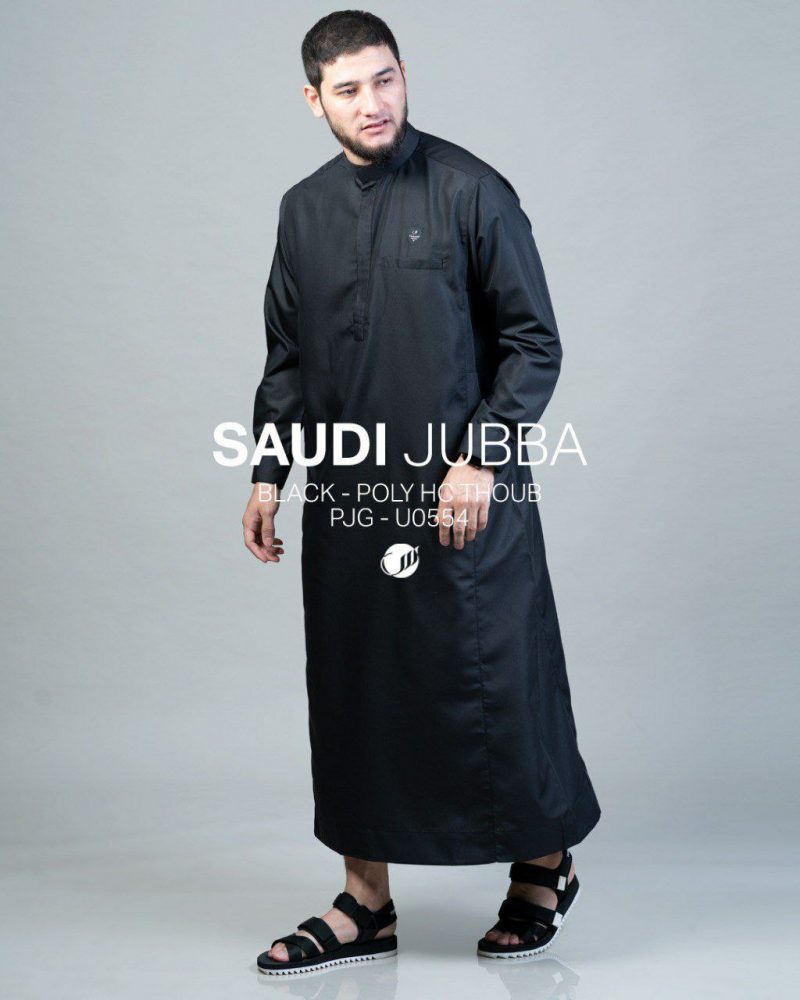Jubah Arab Warna Hitam untuk Menemanimu Beribadah