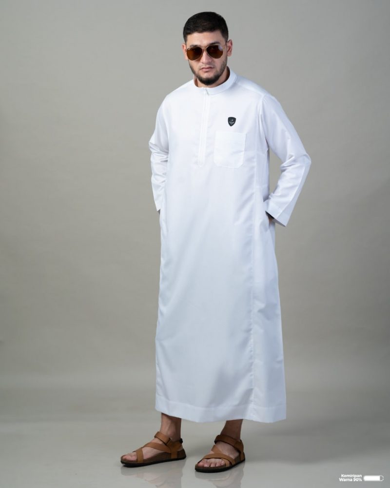 Jubah Muslim Pria Terbaru Untuk Kamu Pakai Beribadah